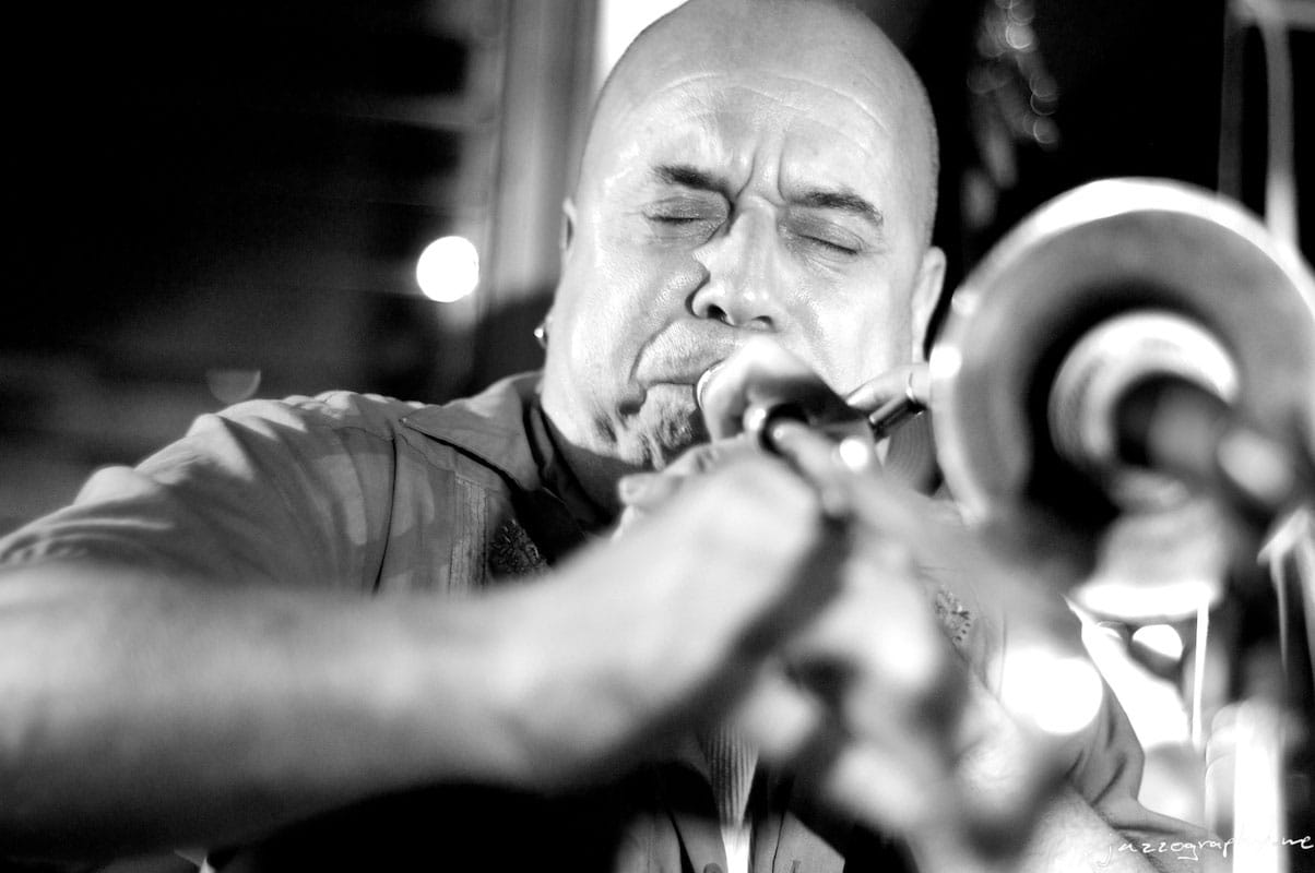 Stephen Bernstein y la muchedumbre del sexo - Indie Rocks!