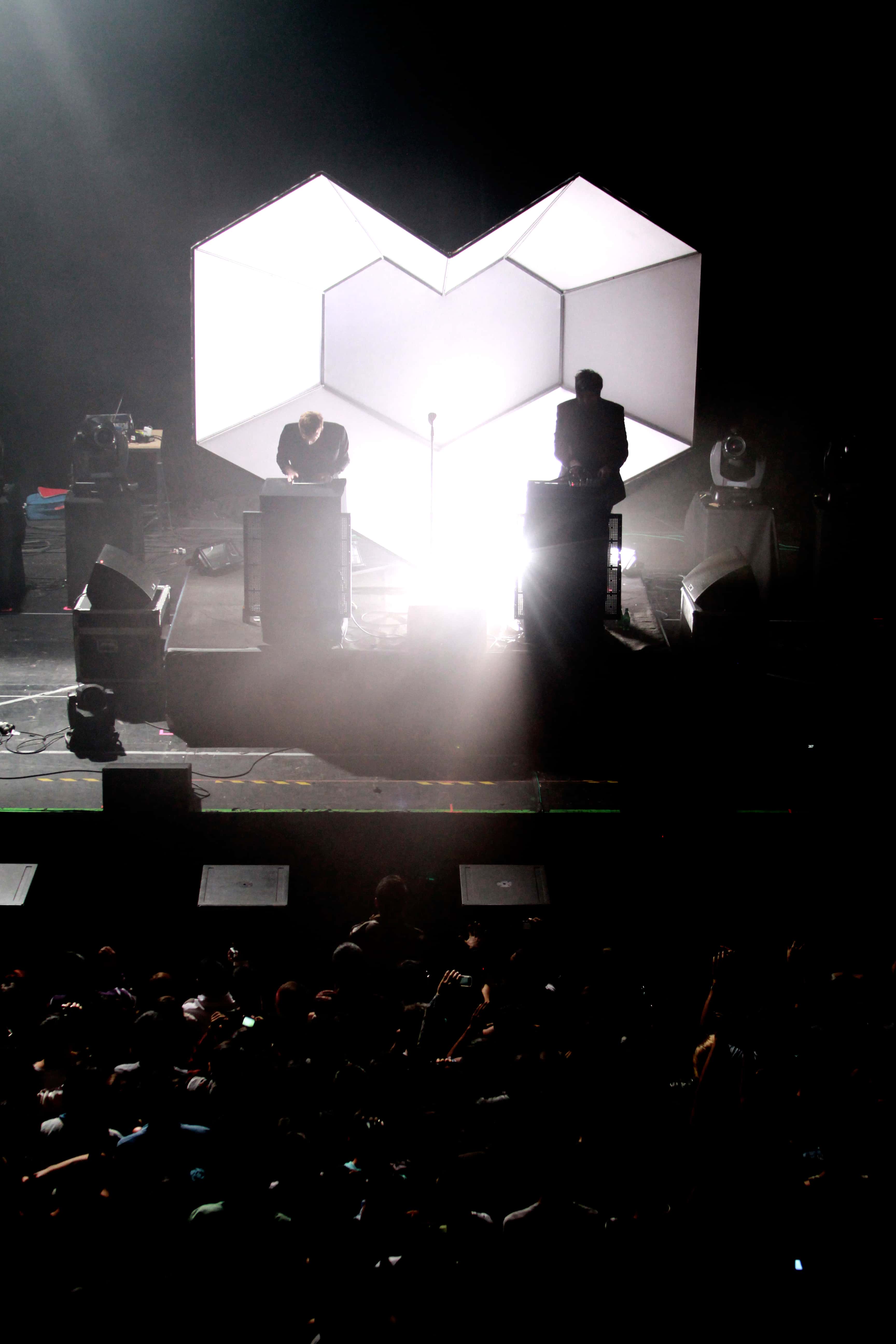 La noche en que Digitalism pagó su deuda - Indie Rocks!