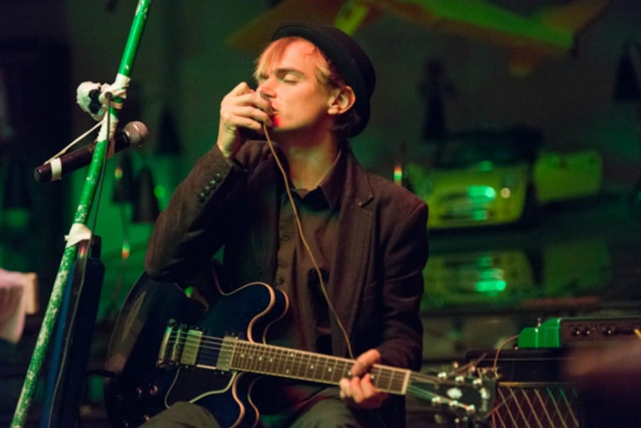 Todd Clouser: Sin Amor Eléctrico en el MUJAM - Indie Rocks!