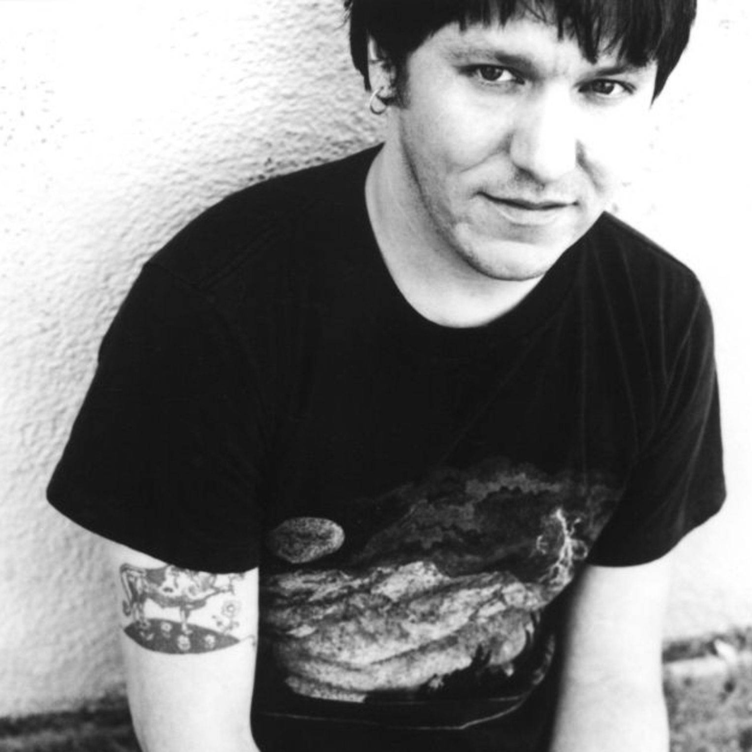 Escucha un tema inédito de Elliott Smith - Indie Rocks!