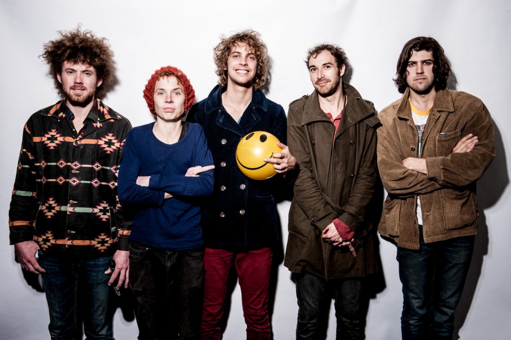 Pond comparte "30000 MEGATONS" - Indie Rocks!