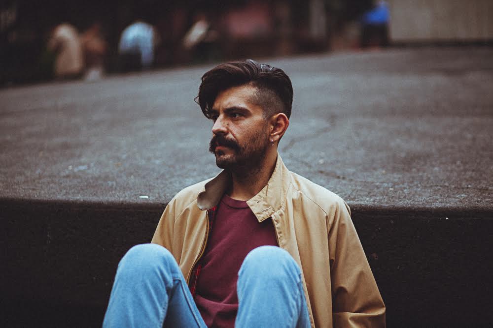 Yogui comparte "Otro Lugar" - Indie Rocks!