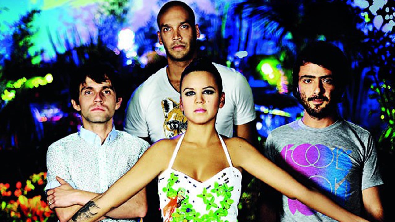 REPROGRAMADO: Bomba Estéreo en SALA Corona - Indie Rocks!