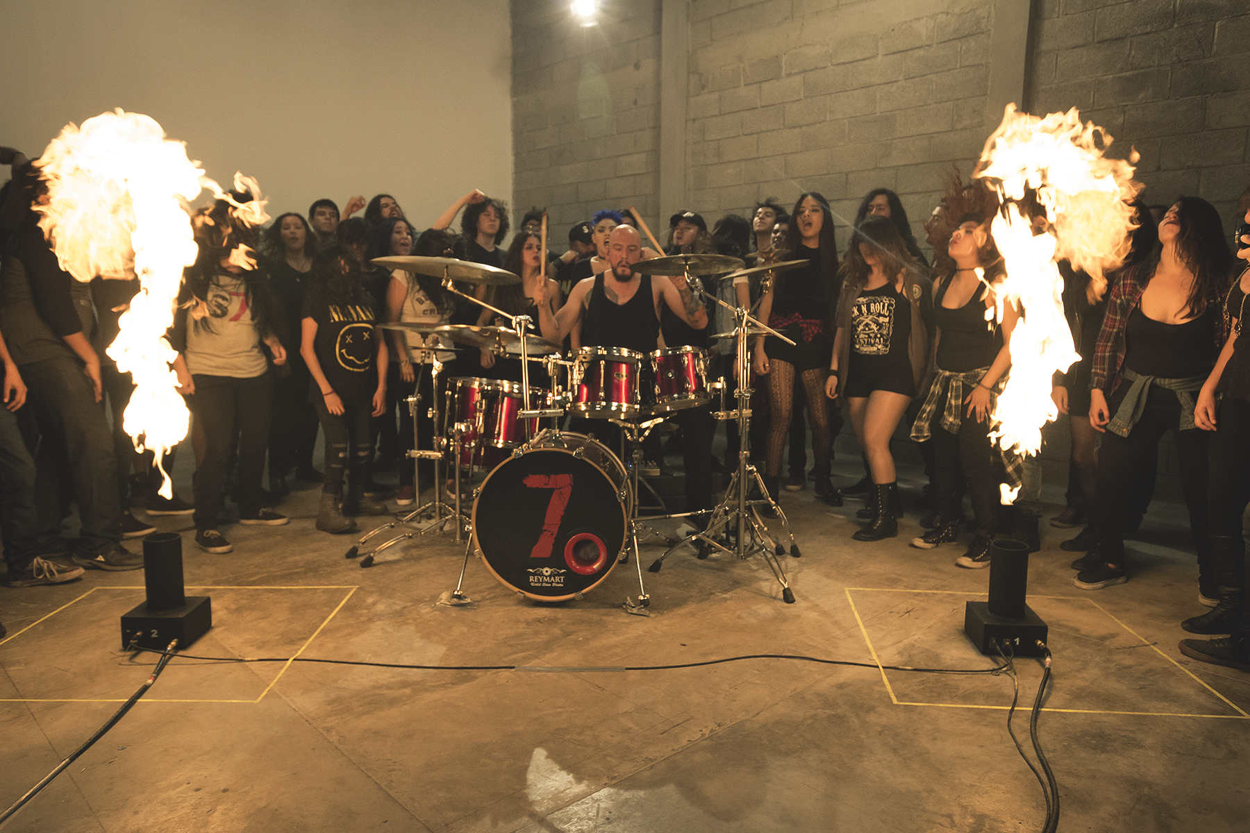 PREMIERE: S7N estrena video - Indie Rocks!