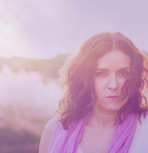 Escucha el nuevo disco de Sara Valenzuela - Indie Rocks!