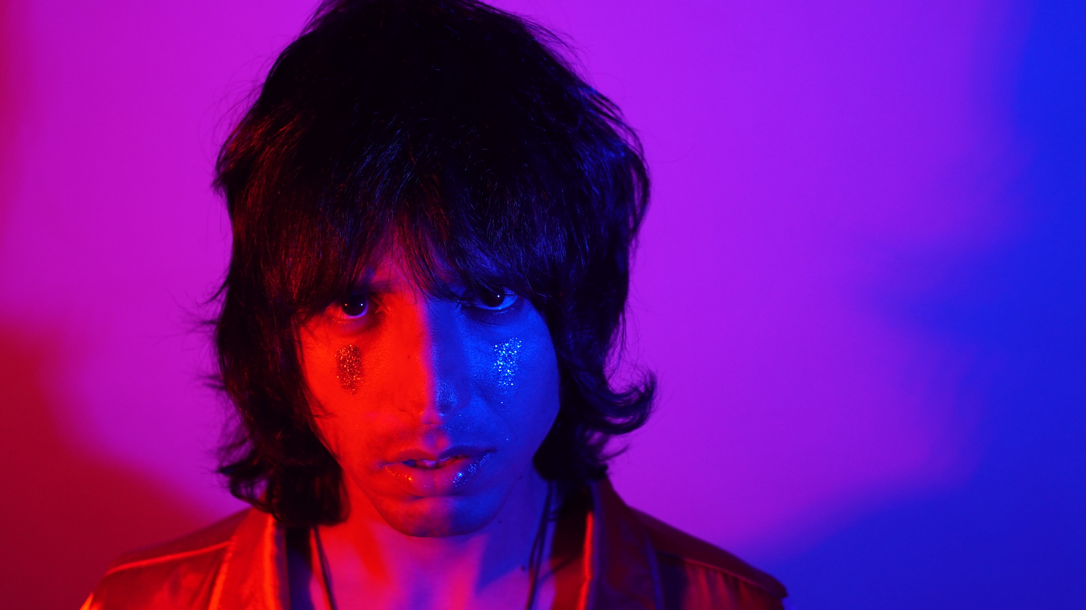 PREMIERE: Cesar Saez estrena visual: "Niña" - Indie Rocks!