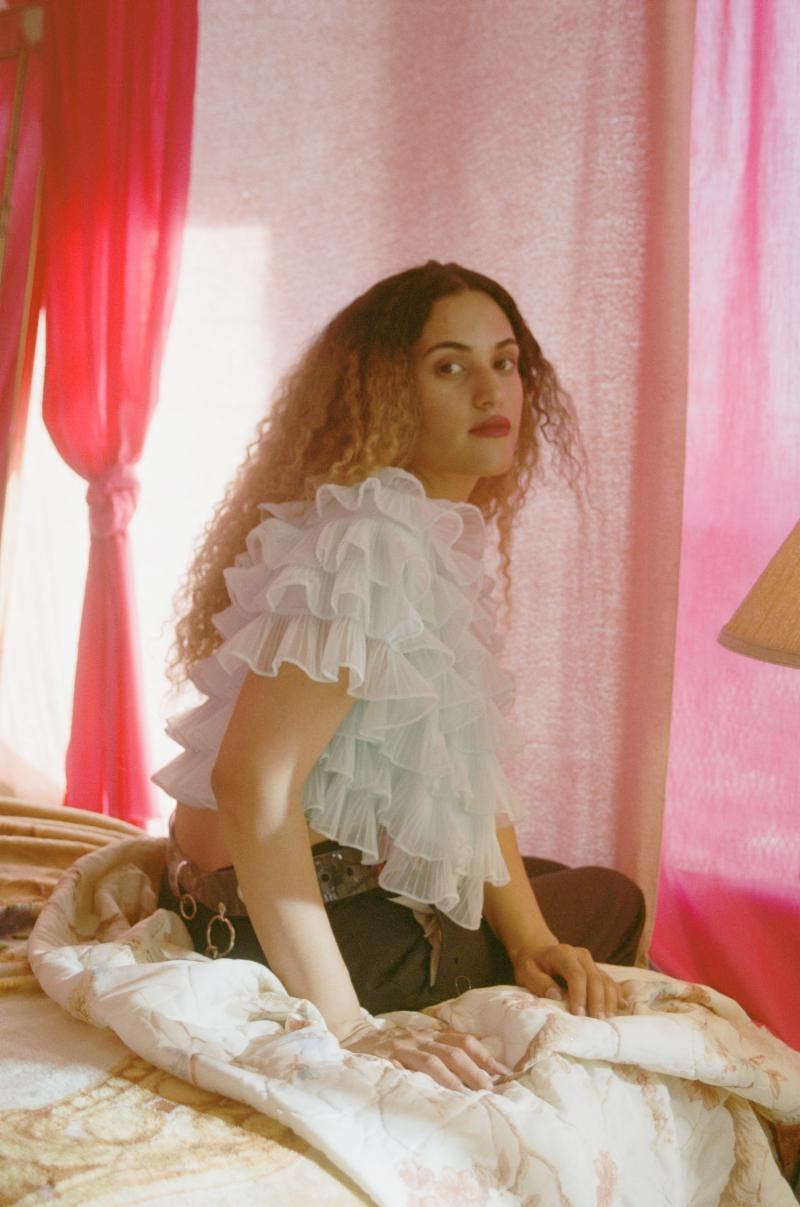 Empress Of estrena "When I'm With Him" - Indie Rocks!