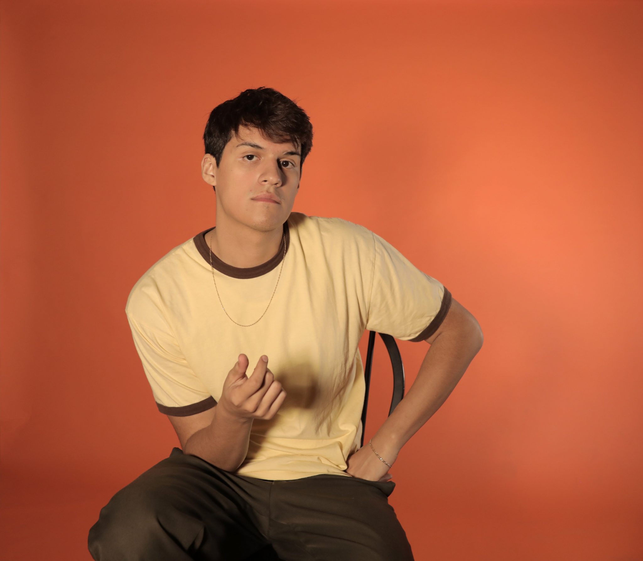 Entrevista con Omar Apollo - Indie Rocks!