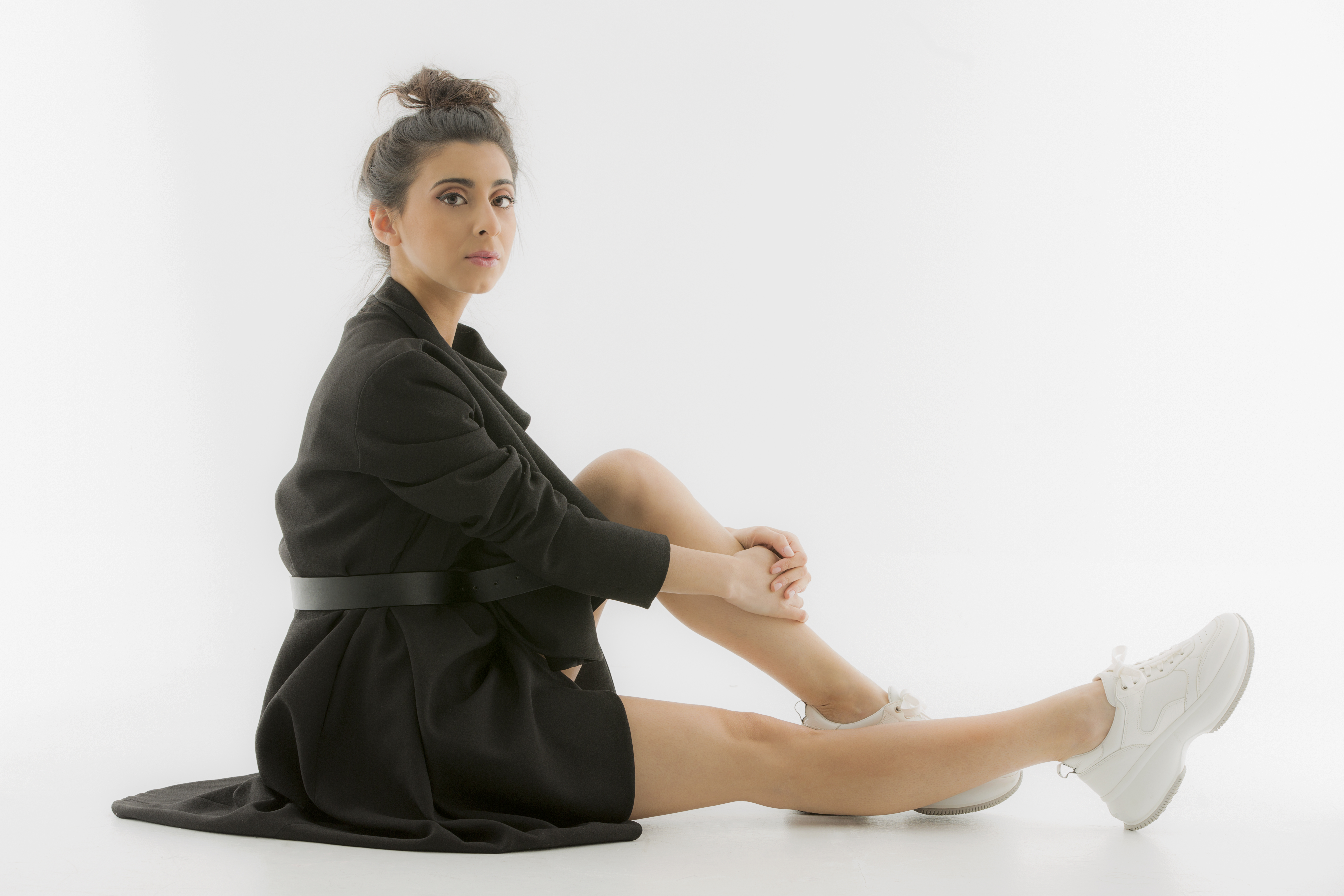Amber Figueroa presenta su nuevo sencillo “Mi Fuego”