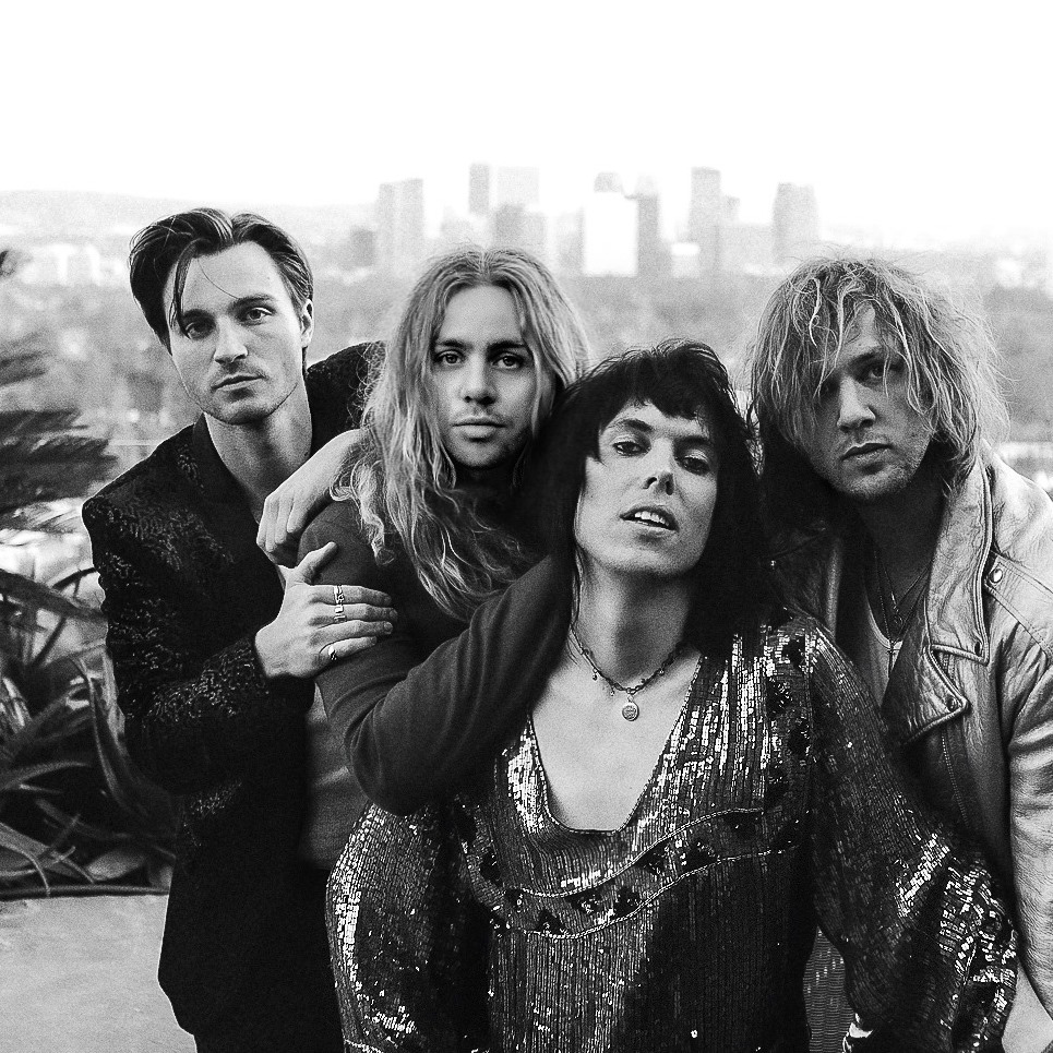 The Struts presenta “Another Hit of Showmanship” con Albert Hammond Jr.