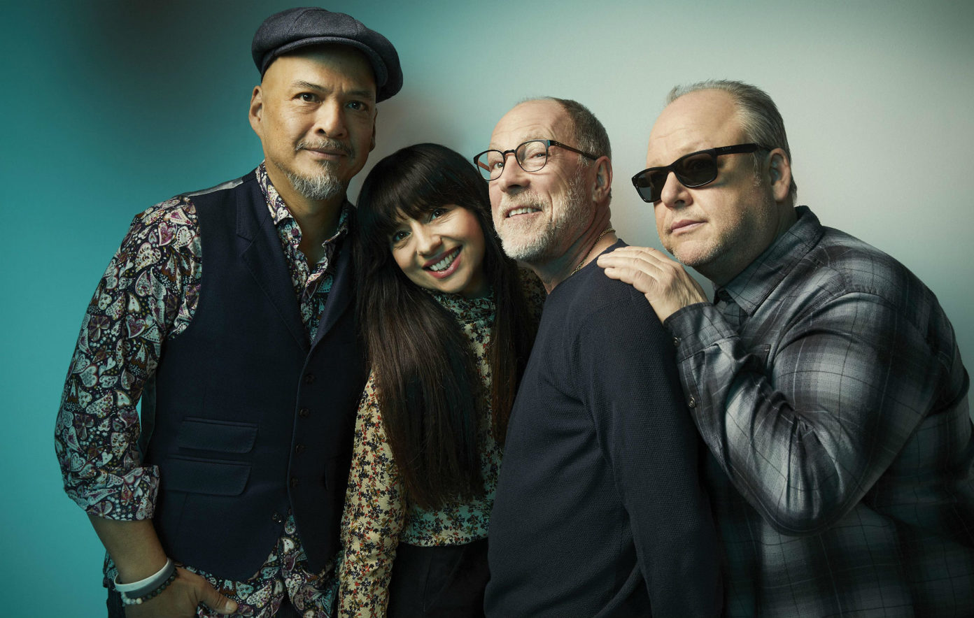 Escucha "Hear Me Out", la nueva canción de Pixies