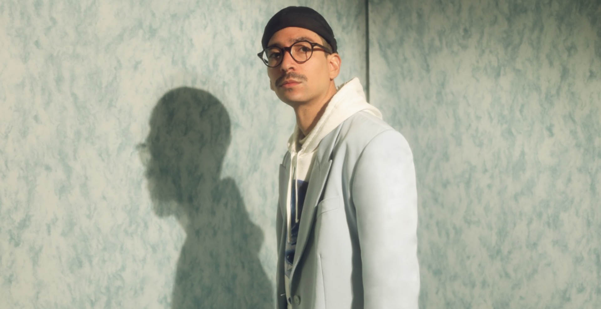 Ferraz estrena “Pasiones” ft. Sabino y comparte álbum ‘Fino’