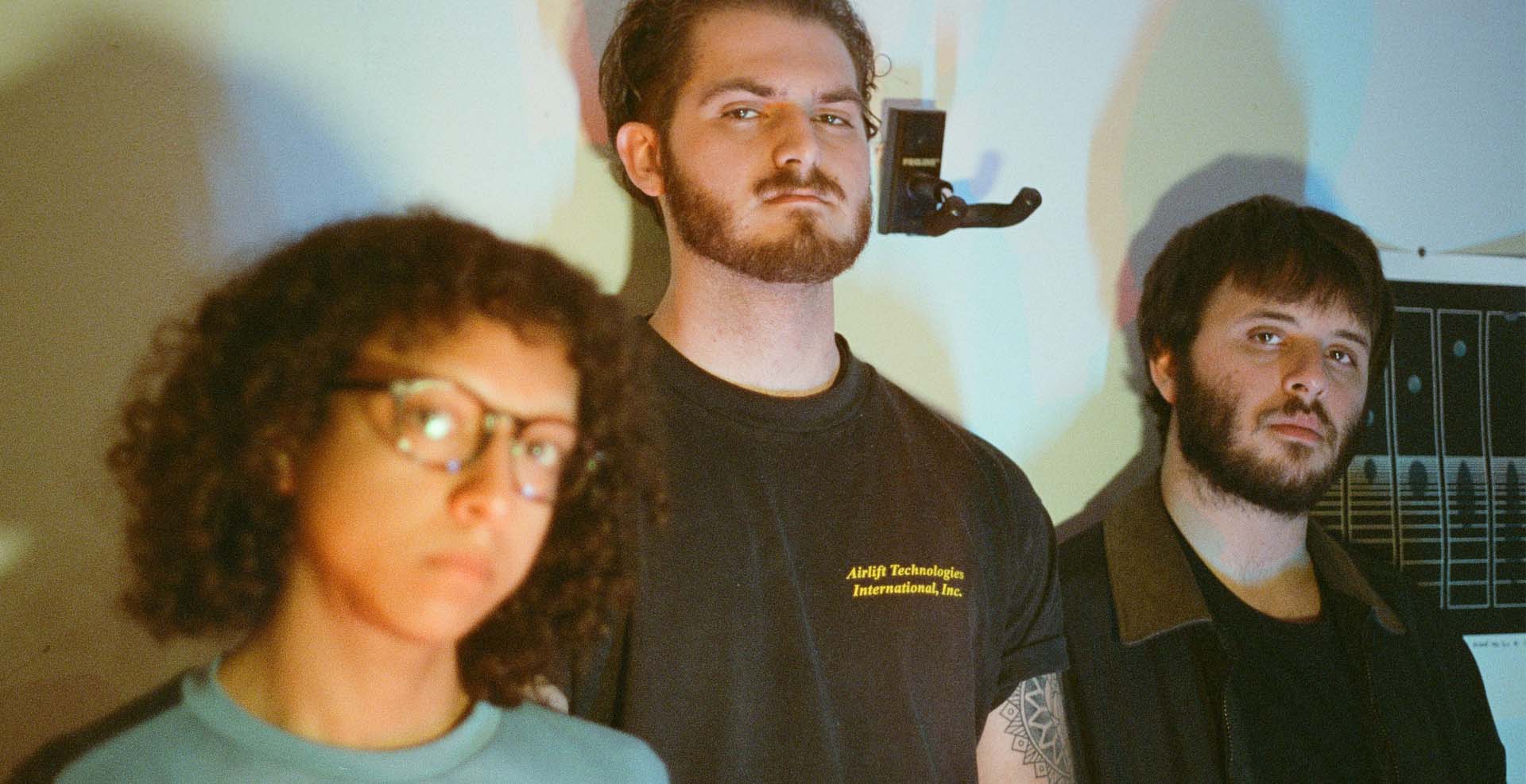 MOLD!, psych rock entre la rebeldía y la nostalgia