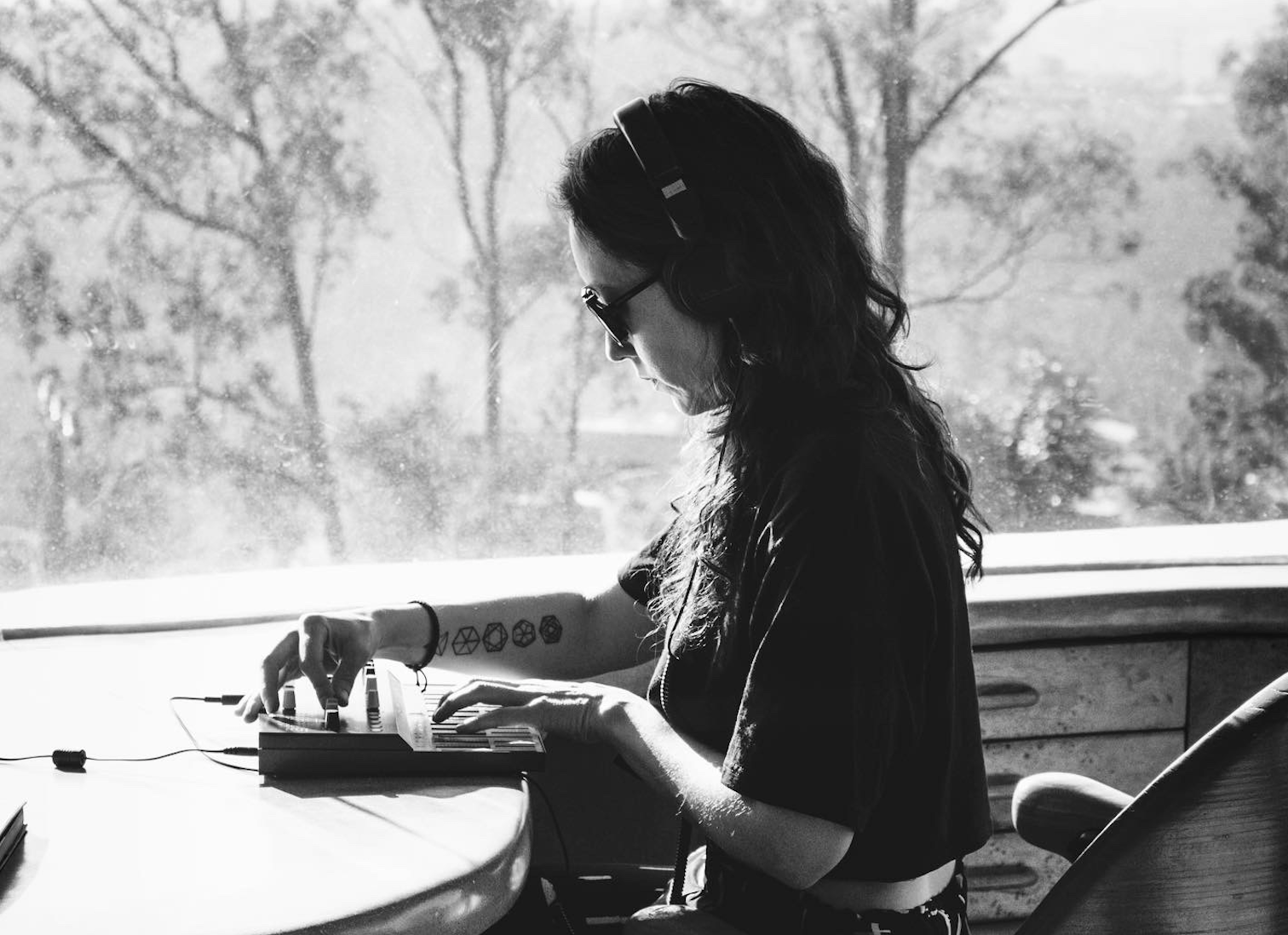 Microhm presenta su nuevo EP 'Lost In Elastic Time'