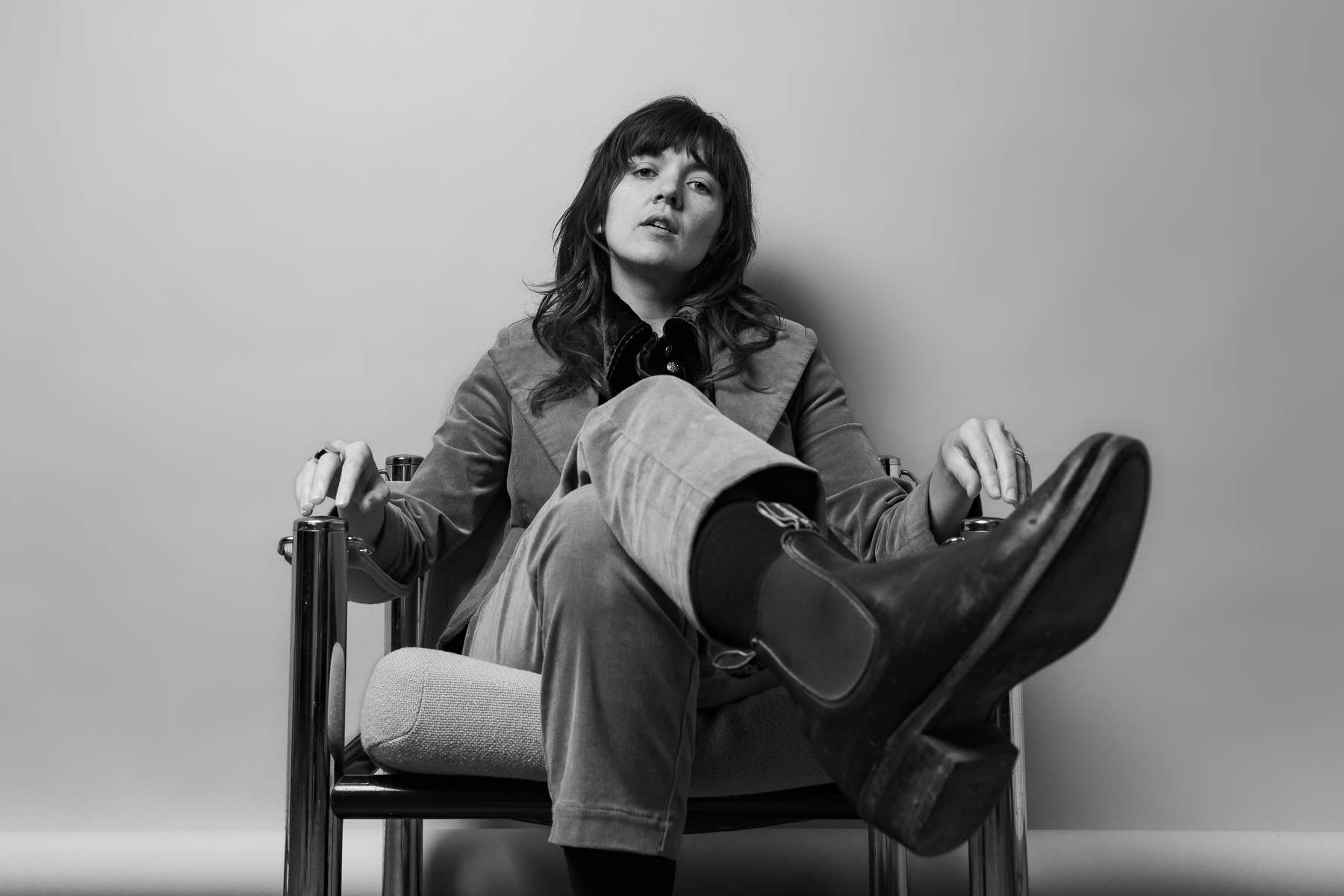 Courtney Barnett confirma nuevo álbum y estrena “Rae Street”