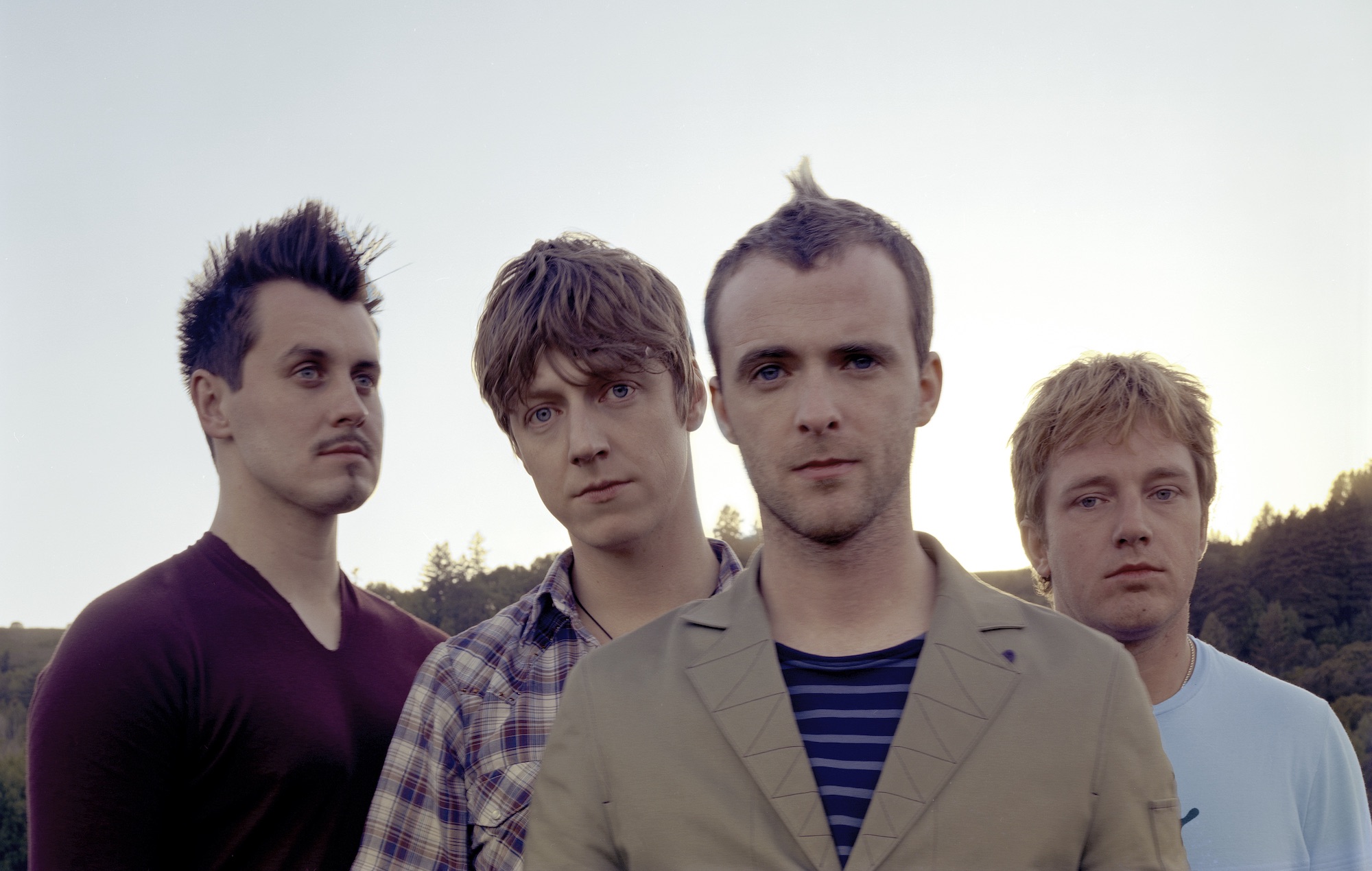 Travis comparte demos de "Dear Diary" y "Last Train"