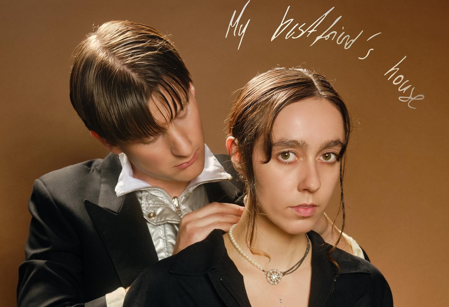 Blue Hawaii anuncia EP y comparte "L.O.V.E."