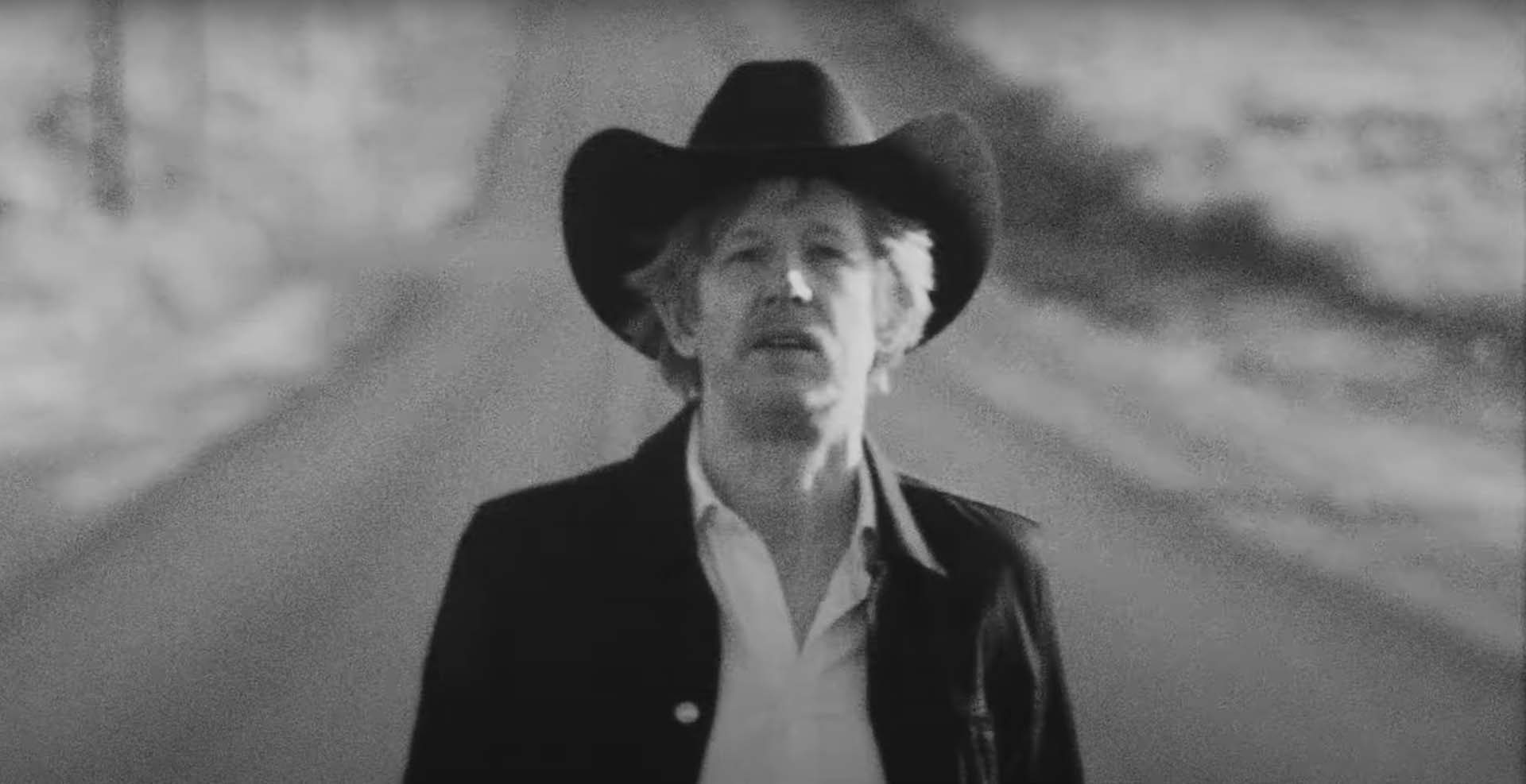 Spoon estrena video para “Wild”