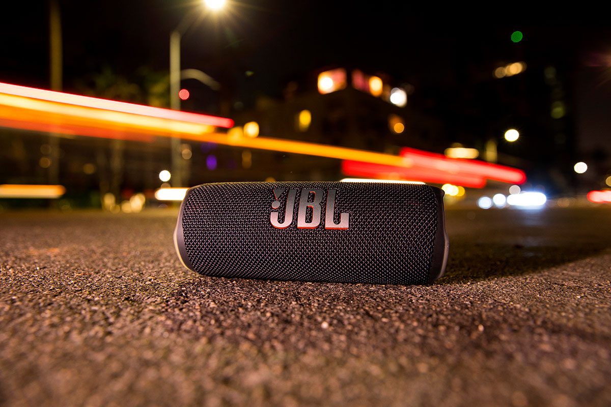 Disfruta tu música de verano con JBL