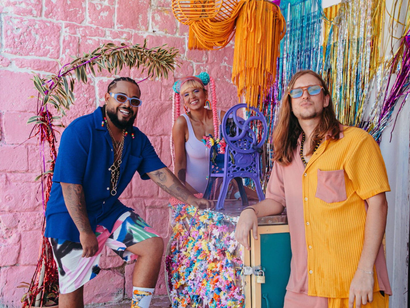 Bomba estéreo estrena nuevo single, romántica champeta