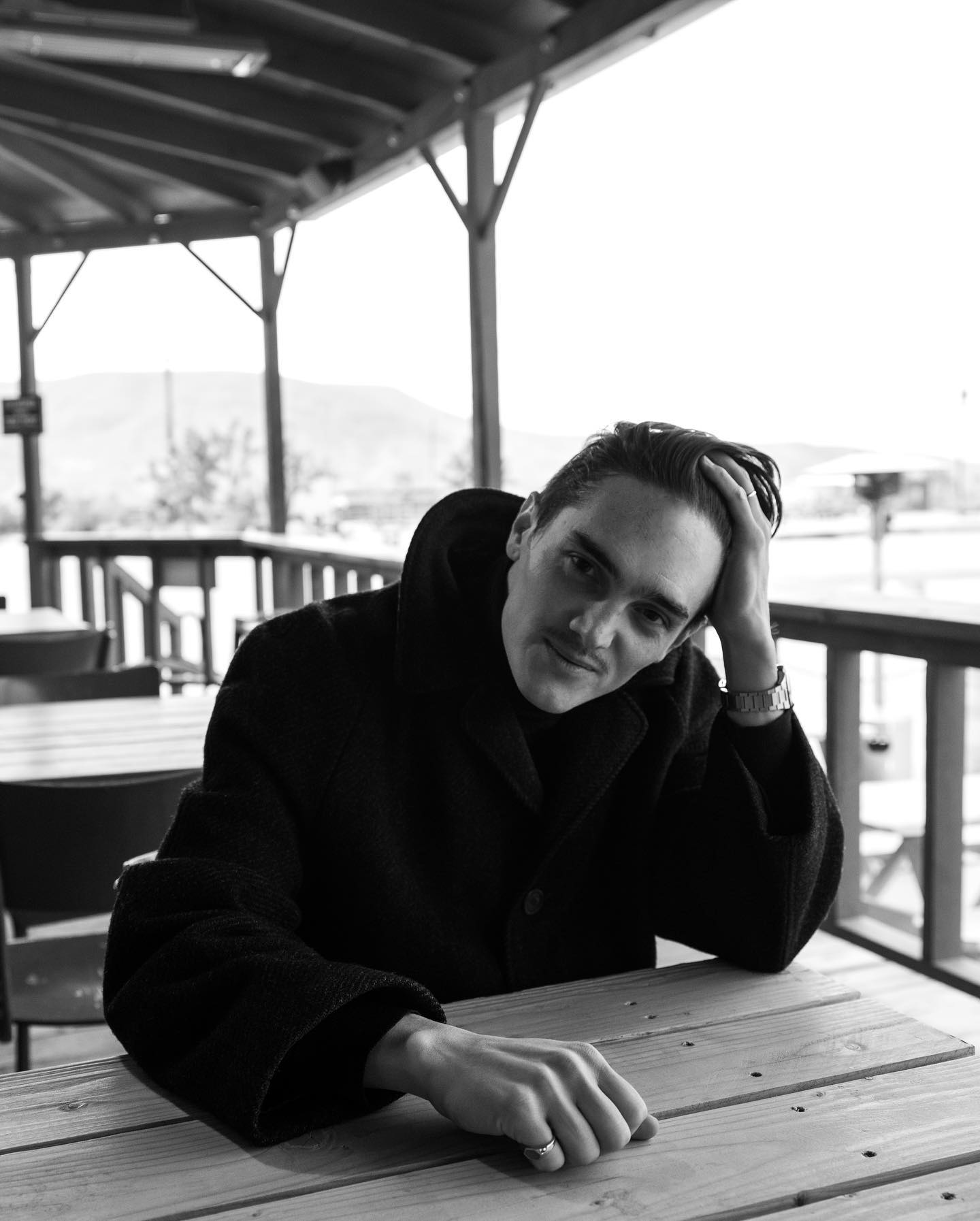 Bobby Oroza se presentará en el Foro Indie Rocks!