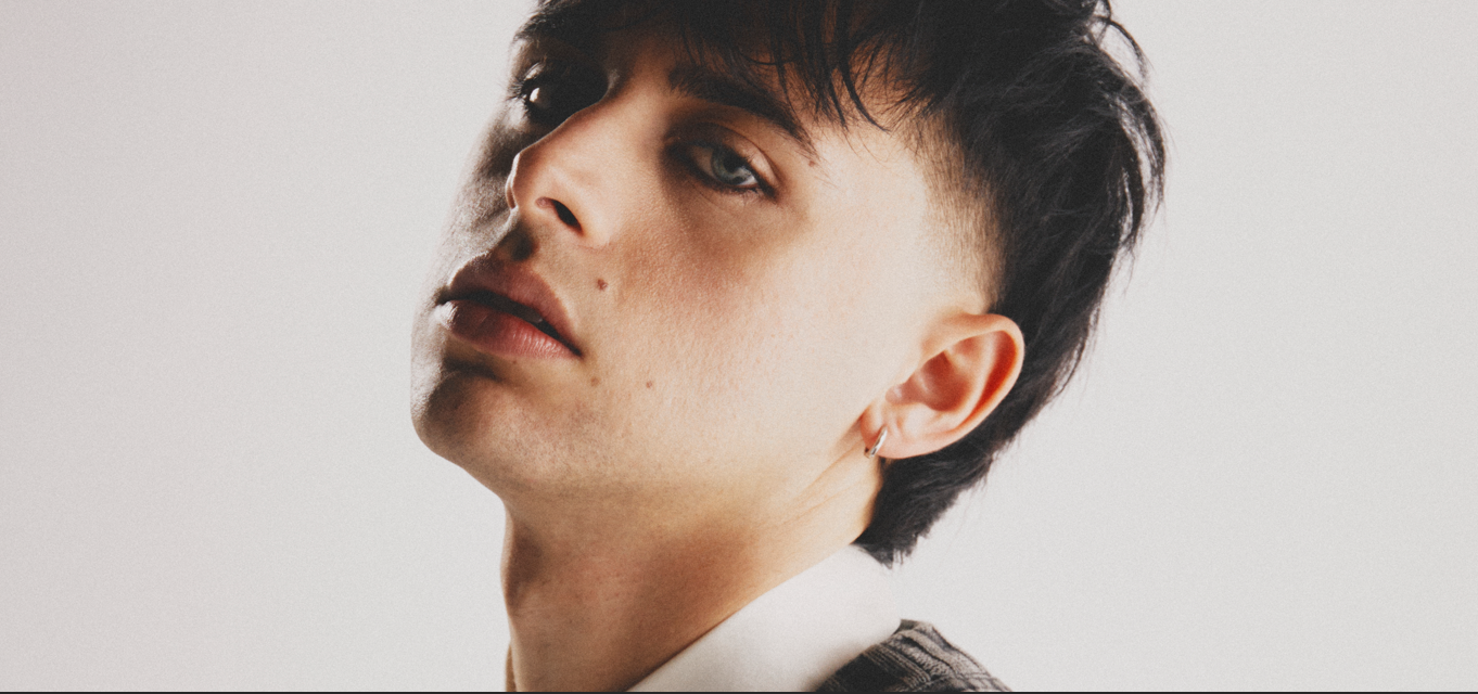 Daniel Sabater revela su alma en “No me quiero pegar”