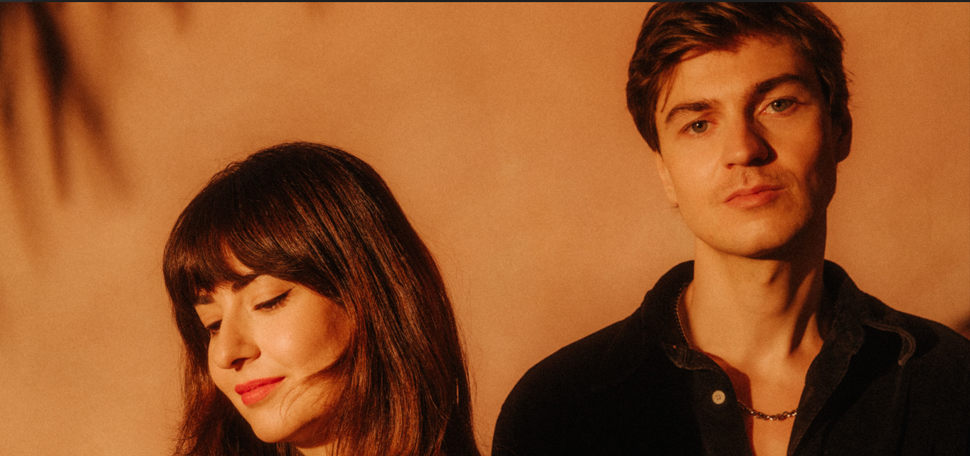 Escucha 'New Internationale', el nuevo disco de Kit Sebastian